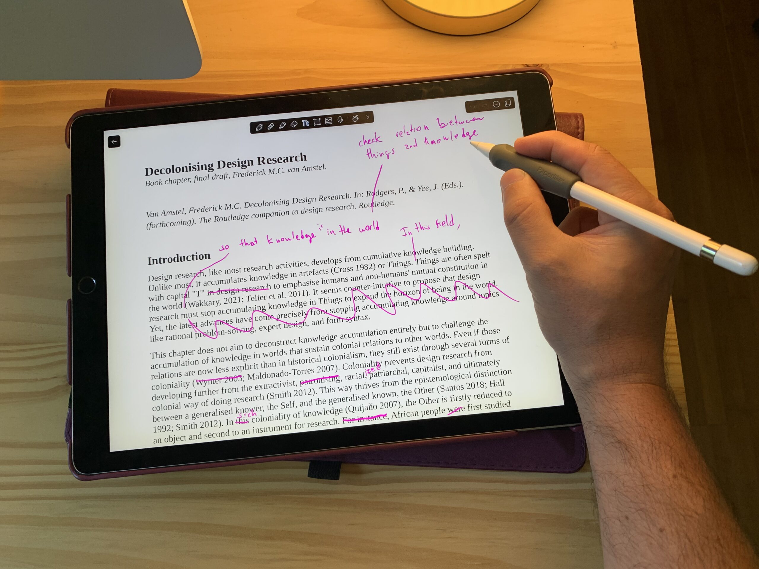 Tips and tricks for writing design research – Frederick van Amstel